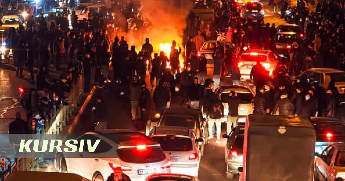 Mass Protests Erupt Across Iran Amid Deepening Economic Crisis